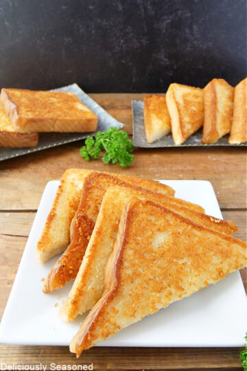 Cheesy Garlic Texas Toast - Deliciously Seasoned