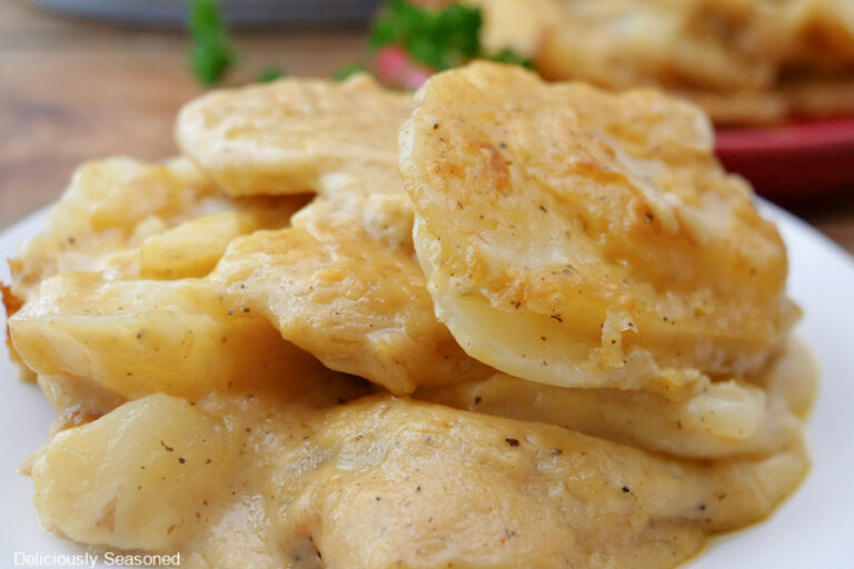Cheesy Potatoes - Deliciously Seasoned