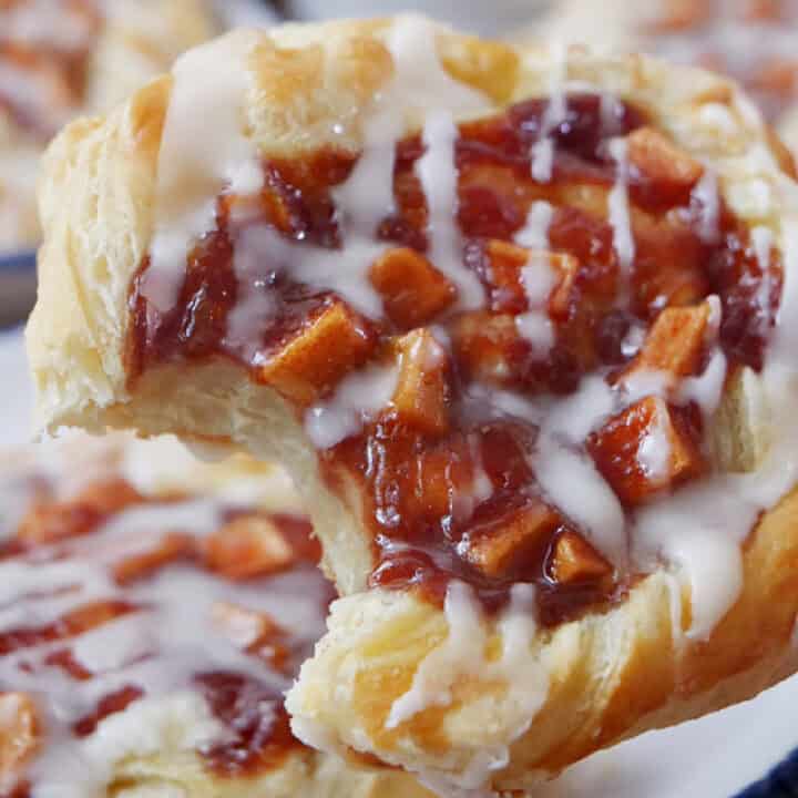 Apple Cinnamon Pastry - Deliciously Seasoned