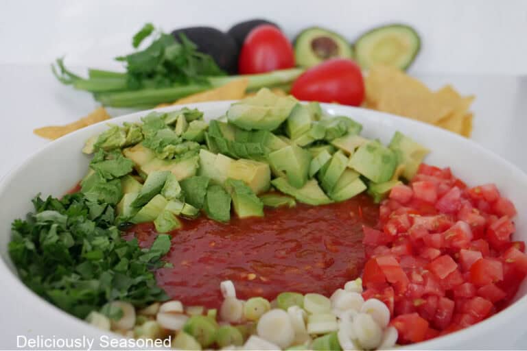Easy Chunky Salsa (Family Favorite Recipe) - Deliciously Seasoned